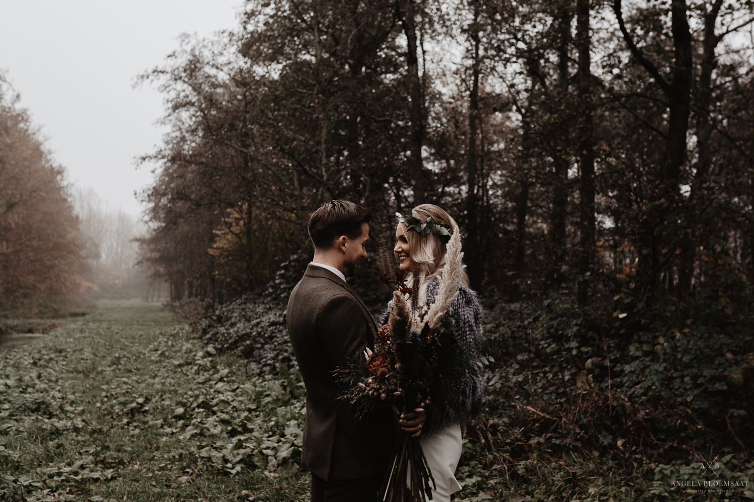 Fall wedding Netherlands | photographer Angela shows you how pretty it is